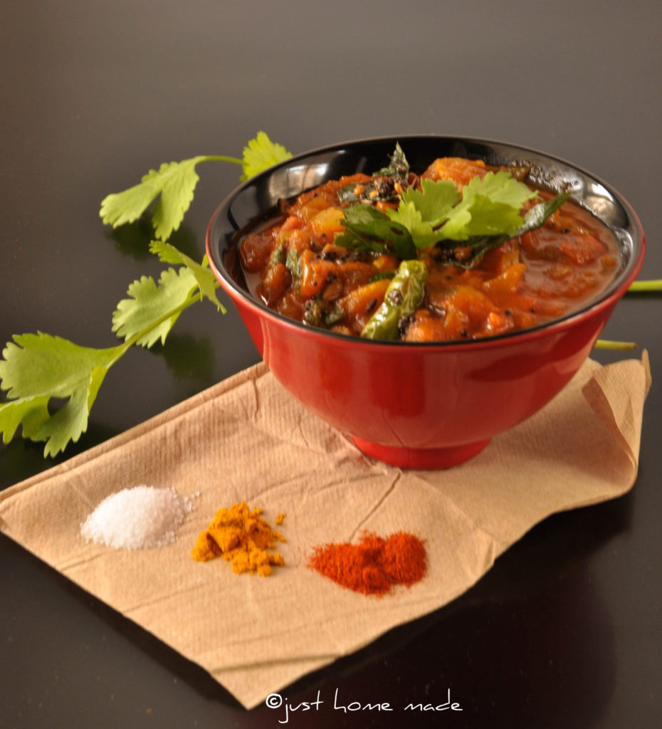 Tomato Onion Gojju - Just Homemade