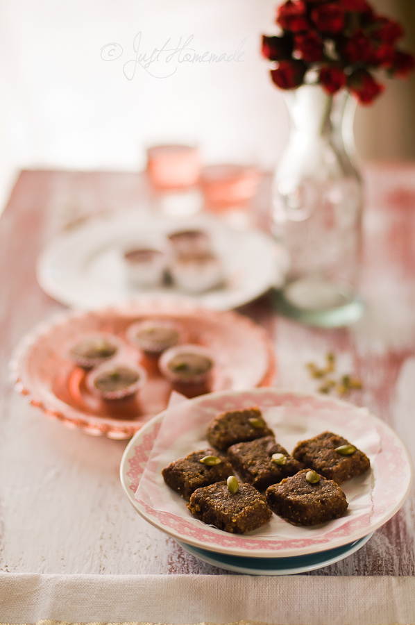 Akhrot Khajoor Burfi | Walnut Date Burfi - Just Homemade